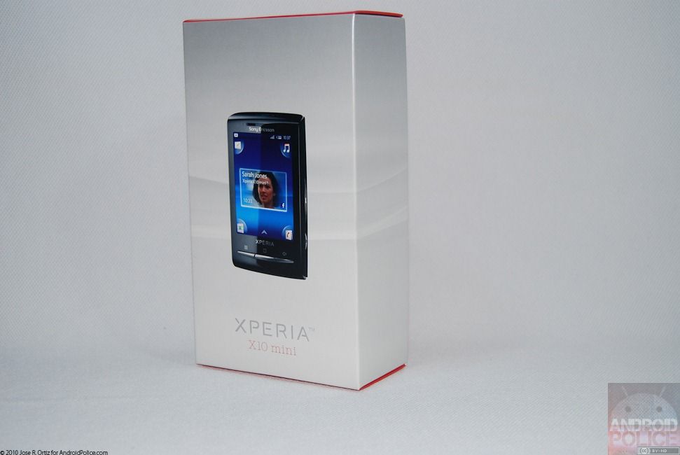Unboxing: Sony Ericsson XPERIA X10 Mini / Mini Pro