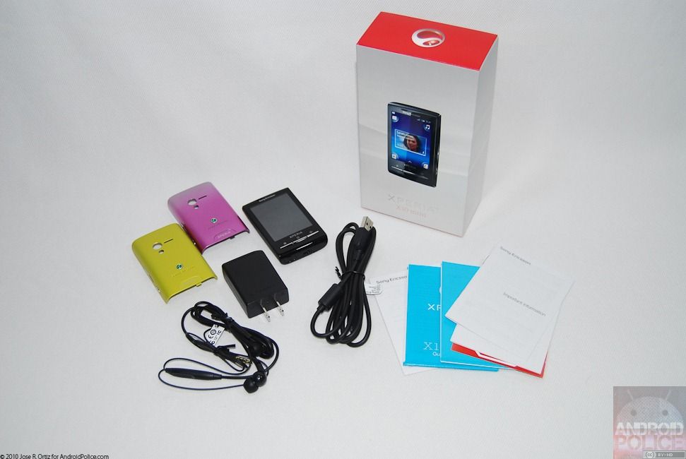 Unboxing: Sony Ericsson XPERIA X10 Mini / Mini Pro