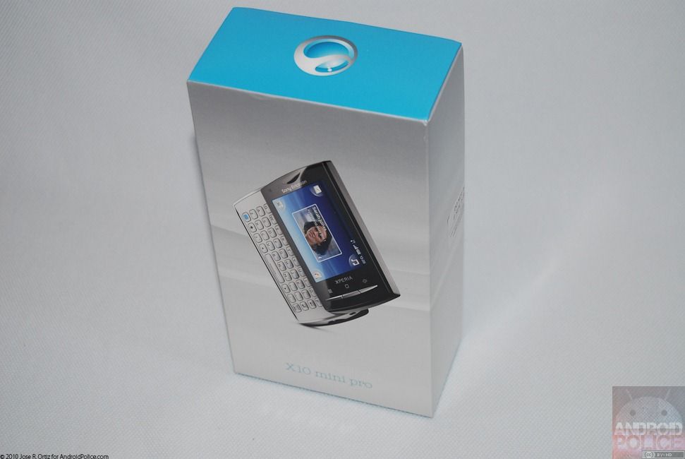 Unboxing: Sony Ericsson XPERIA X10 Mini / Mini Pro