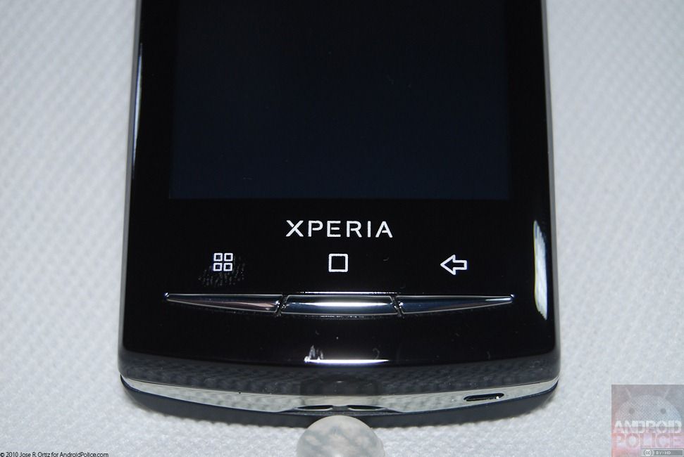 Unboxing: Sony Ericsson XPERIA X10 Mini / Mini Pro