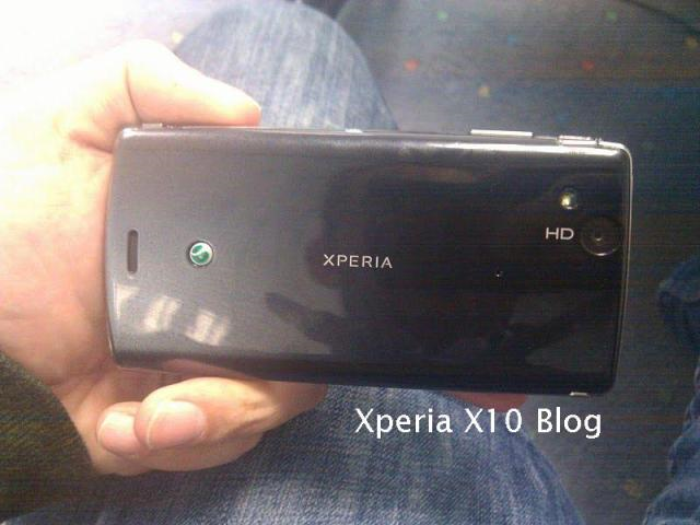 Sony Xperia X12 "Anzu" Photographed In The Wild Running Éclair With ...