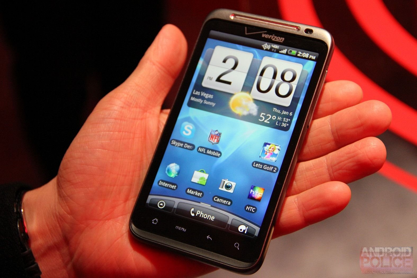 CES 2011: Quick Hands-On With The (Now Official) HTC Thunderbolt: 4.3 ...