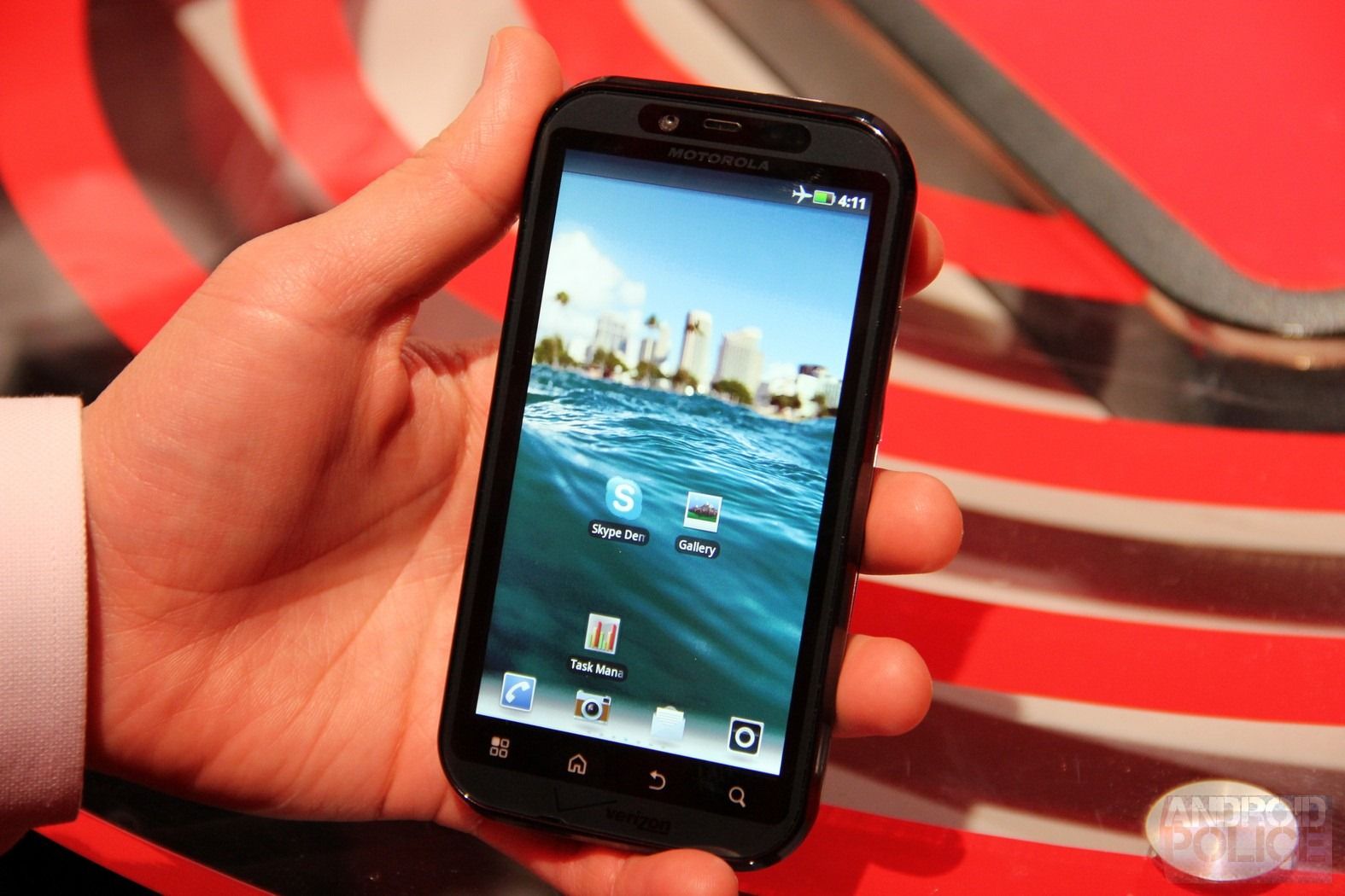 CES 2011: Quick Hands-On With Verizon's Dual-Core 4G LTE Motorola Droid ...
