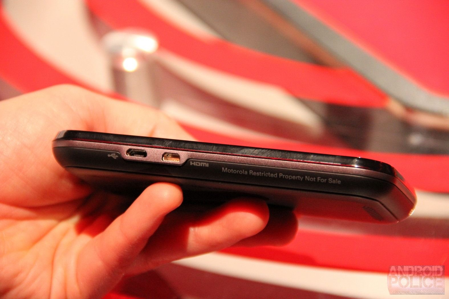 CES 2011: Quick Hands-On With Verizon's Dual-Core 4G LTE Motorola Droid ...