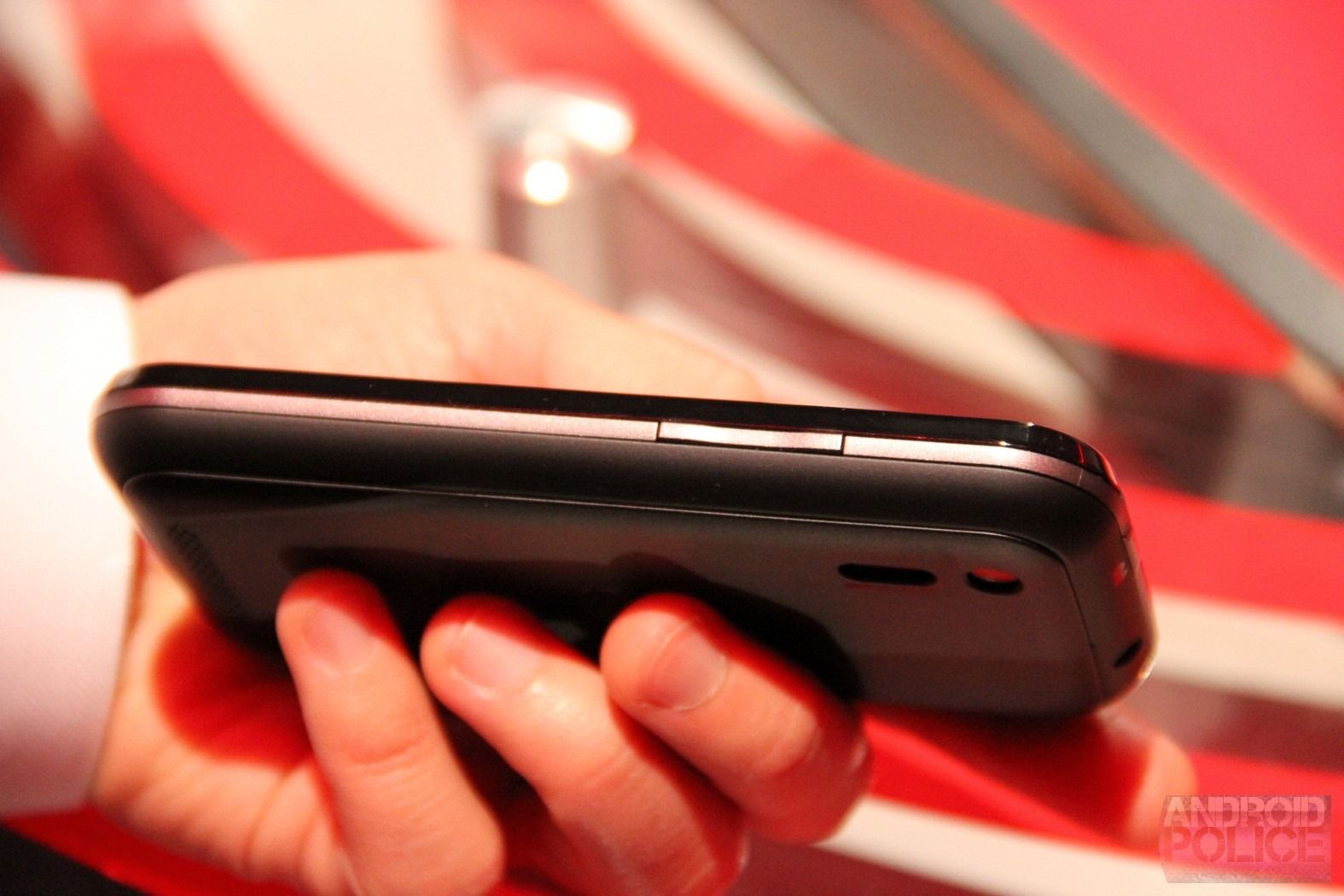 CES 2011: Quick Hands-On With Verizon's Dual-Core 4G LTE Motorola Droid ...