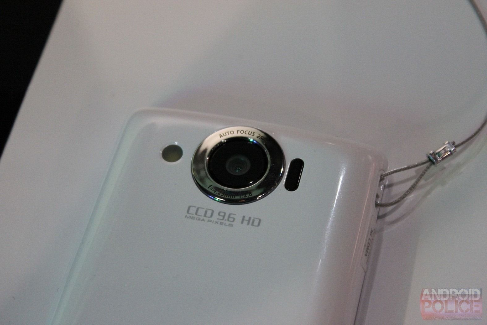 CES 2011: Hands-On With Sharp's Galapagos 003SH Glasses-Free 3D Android ...