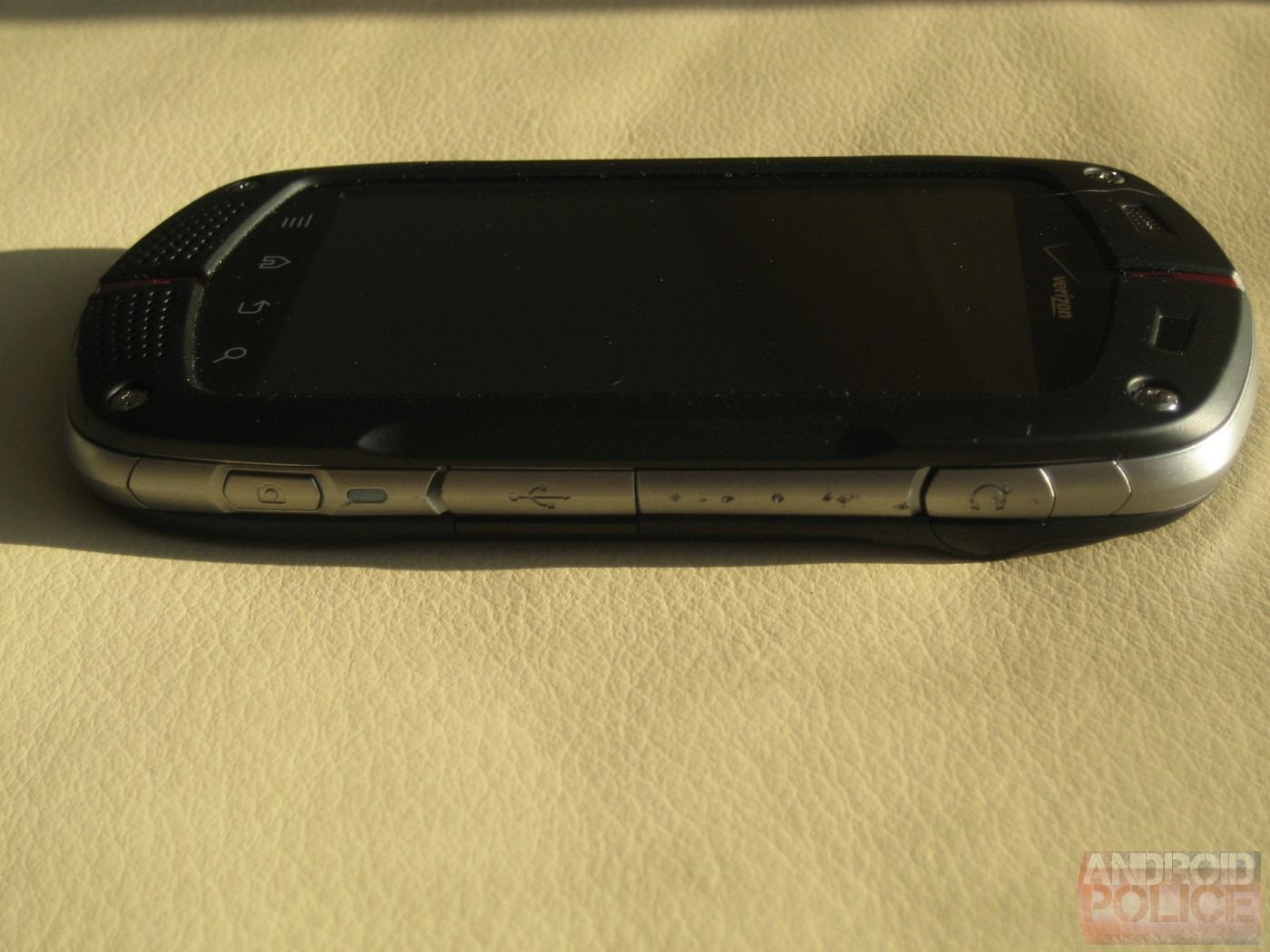 Casio G'zOne Commando Review: Built Like A Tank, And About As Fast As ...