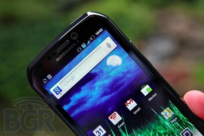 Motorola Photon 4G Review Roundup: Unique Design And Blazing Fast