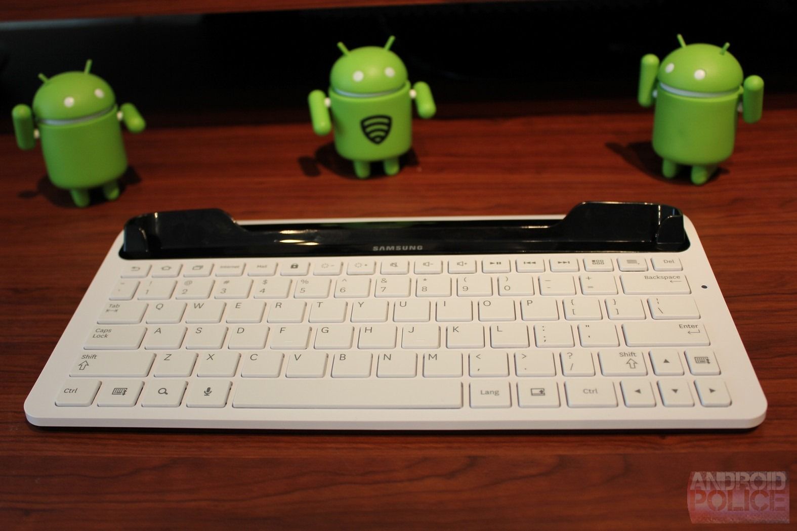 Samsung Galaxy Tab 10.1 Keyboard Dock Revisited - This Time With ...