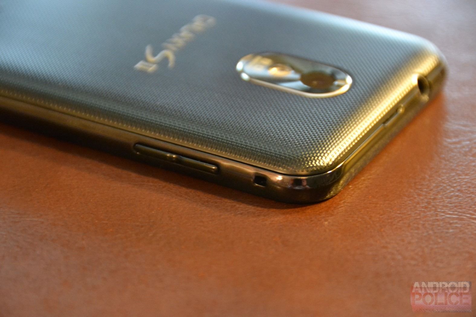 [Review] Samsung Epic 4G Touch: Big Power, Big Performance, Bigger Package