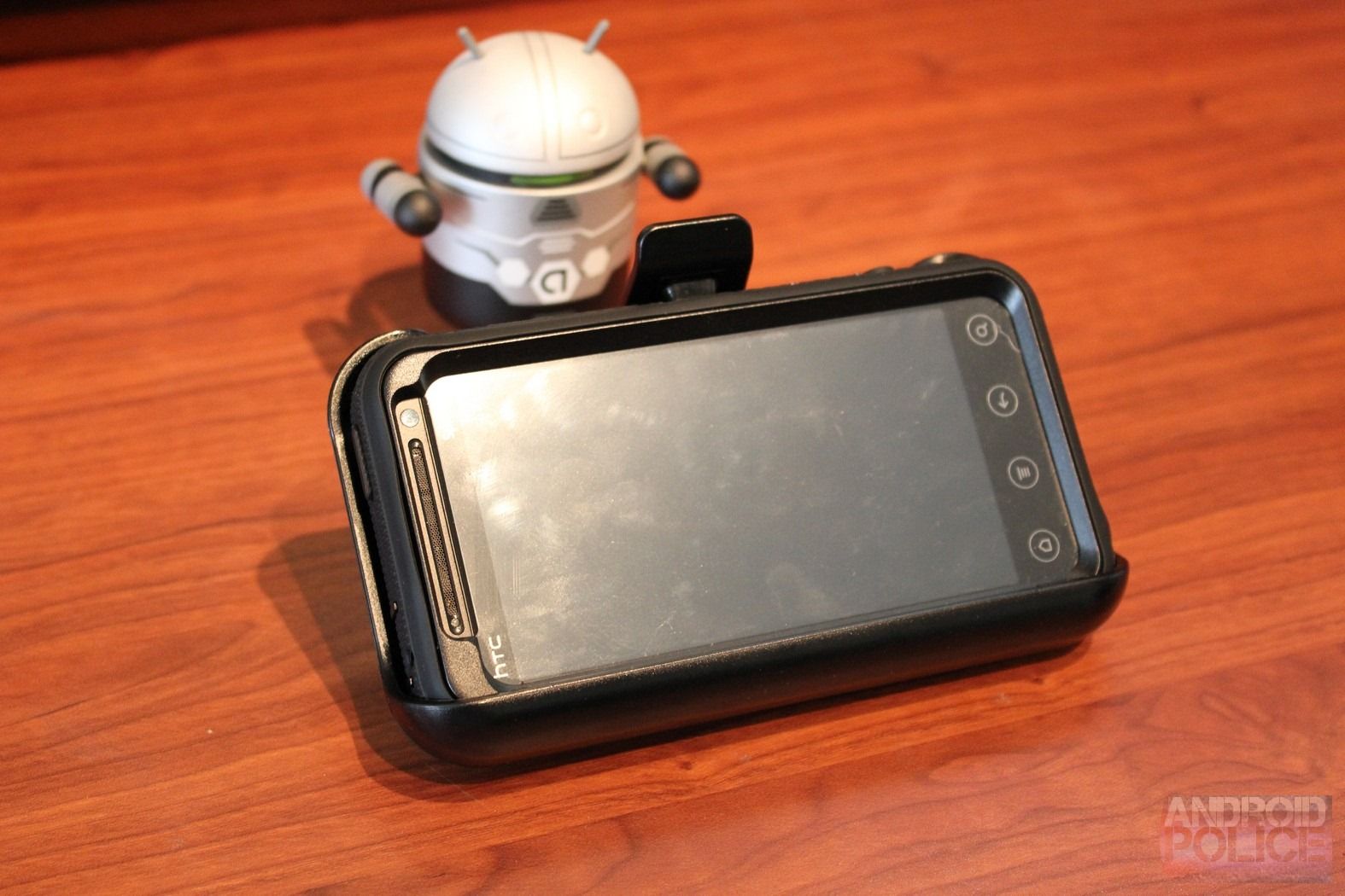 Review And Comparison Of All Three Otterbox Cases For The EVO 3D ...