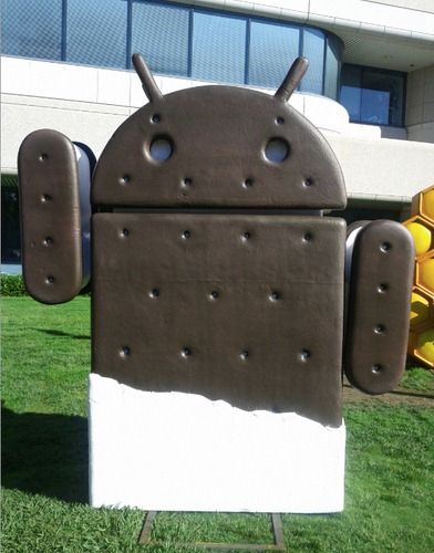 @Android Hits Twitter, Shares Pretty Ice Cream Sandwich Statue Picture