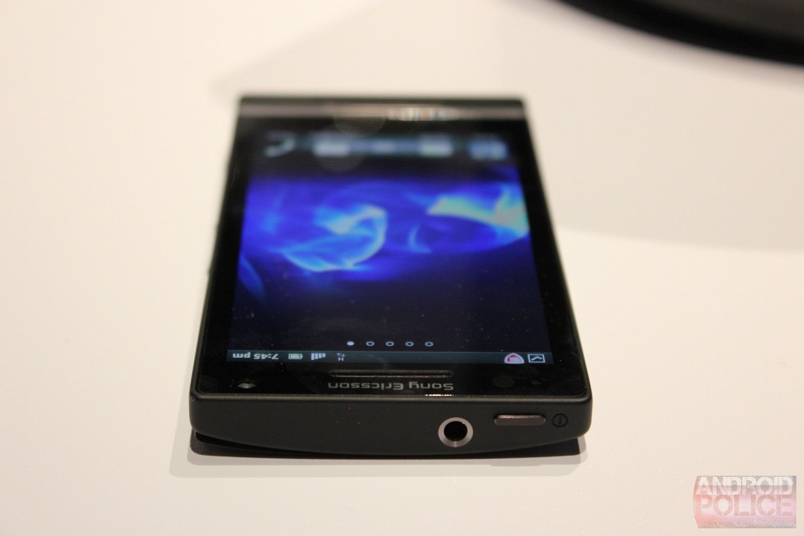 [CES 2012] Video Hands-On With The Sony Xperia Ion And Xperia S ...
