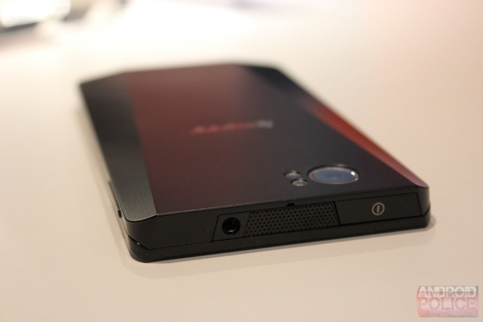 [CES 2012] Video Hands-On With The World's First Intel-Powered ...