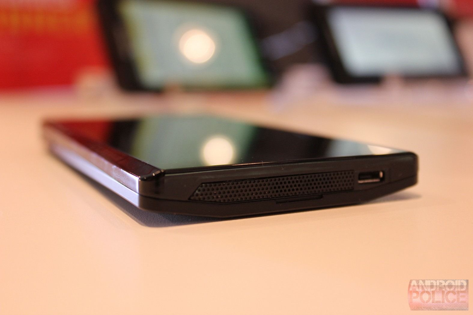 [CES 2012] Video Hands-On With The World's First Intel-Powered ...