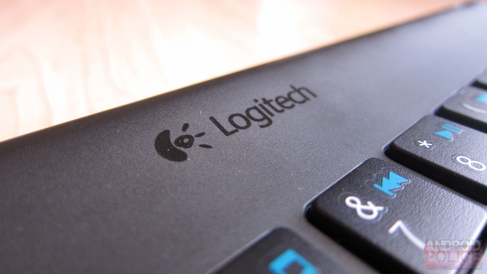 [Lightning Review] Logitech Bluetooth Keyboard For Android 3.0+ Devices