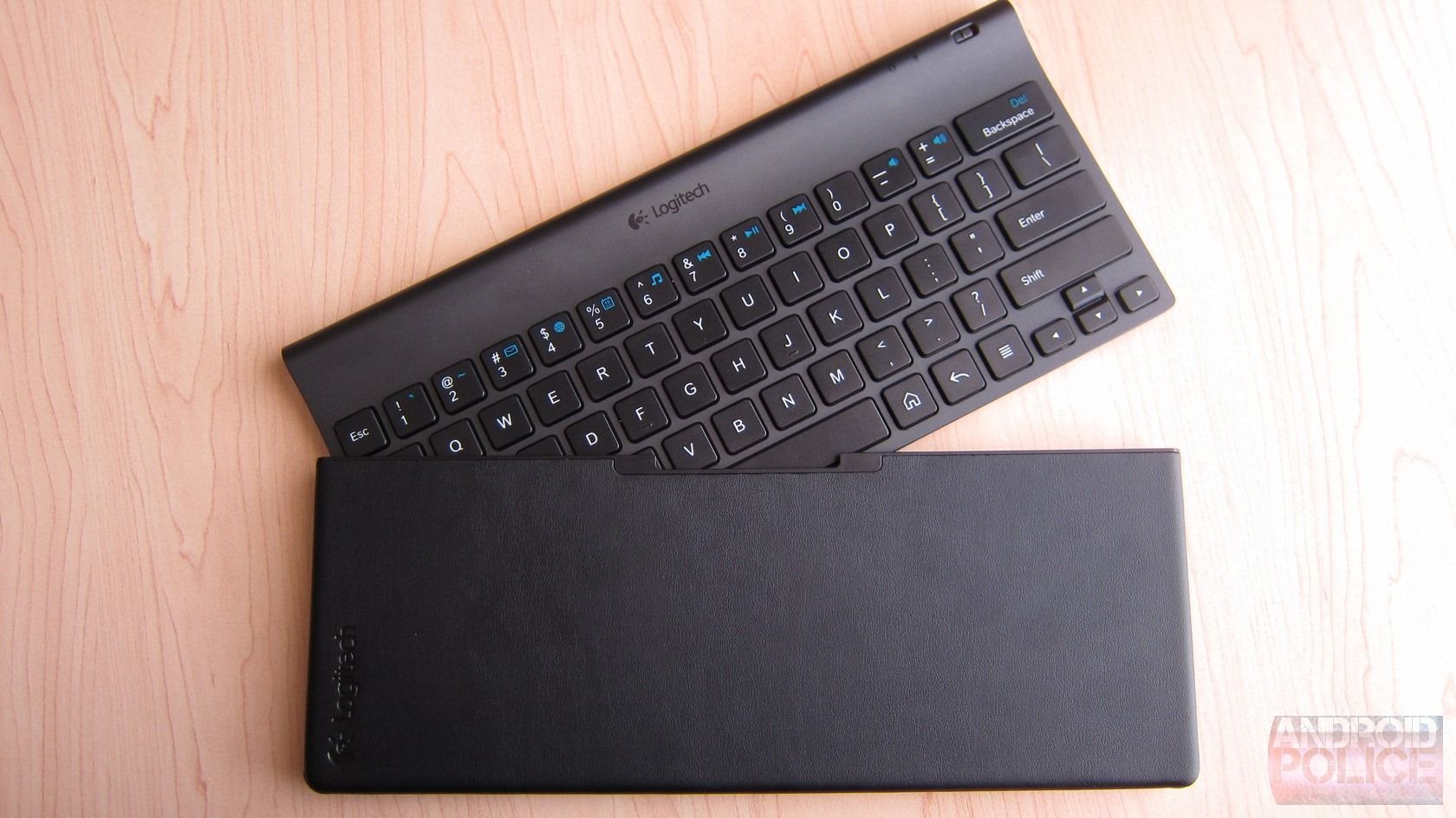 [Lightning Review] Logitech Bluetooth Keyboard For Android 3.0+ Devices