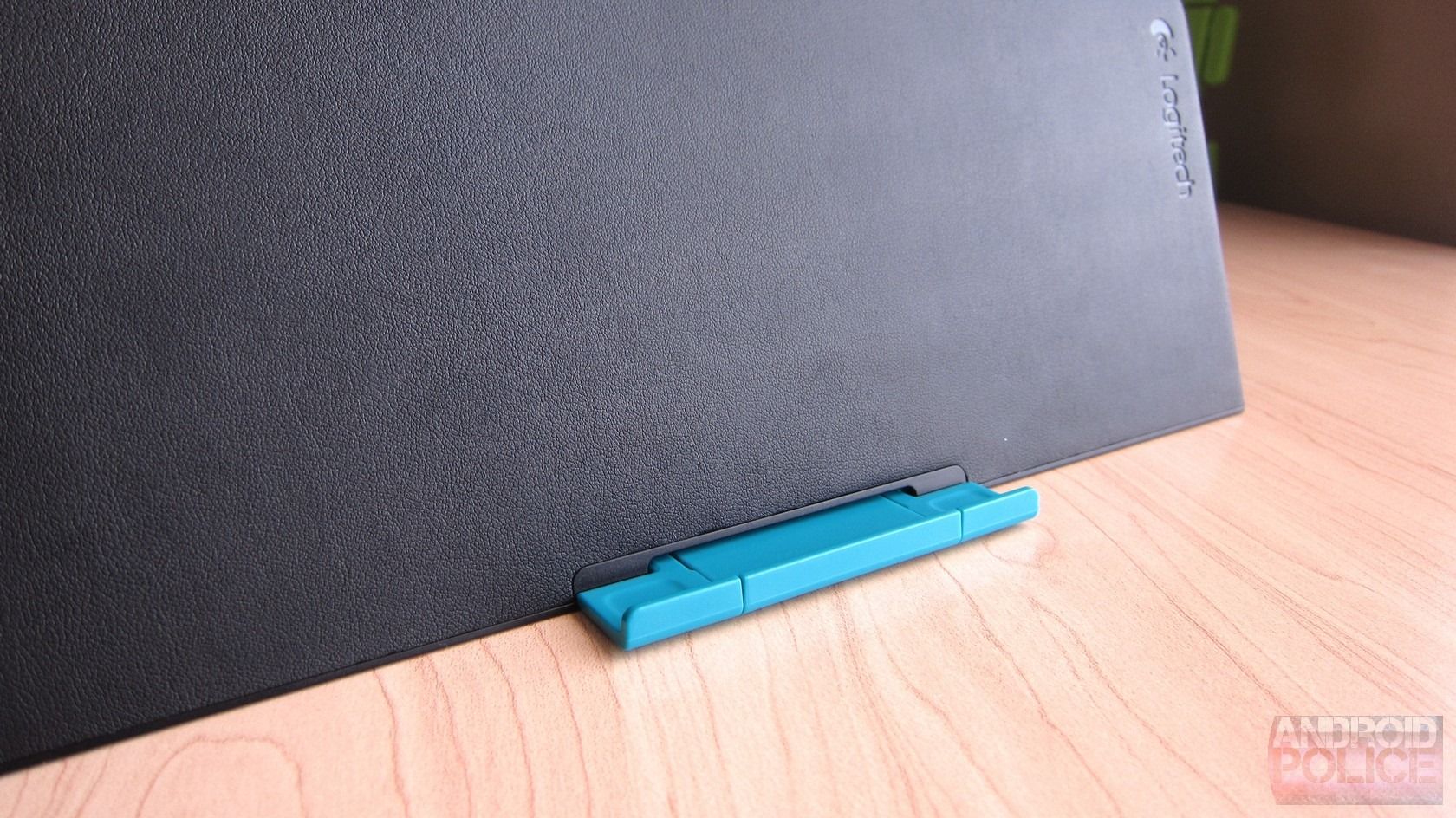 Lightning Review Logitech Bluetooth Keyboard For Android 30 Devices