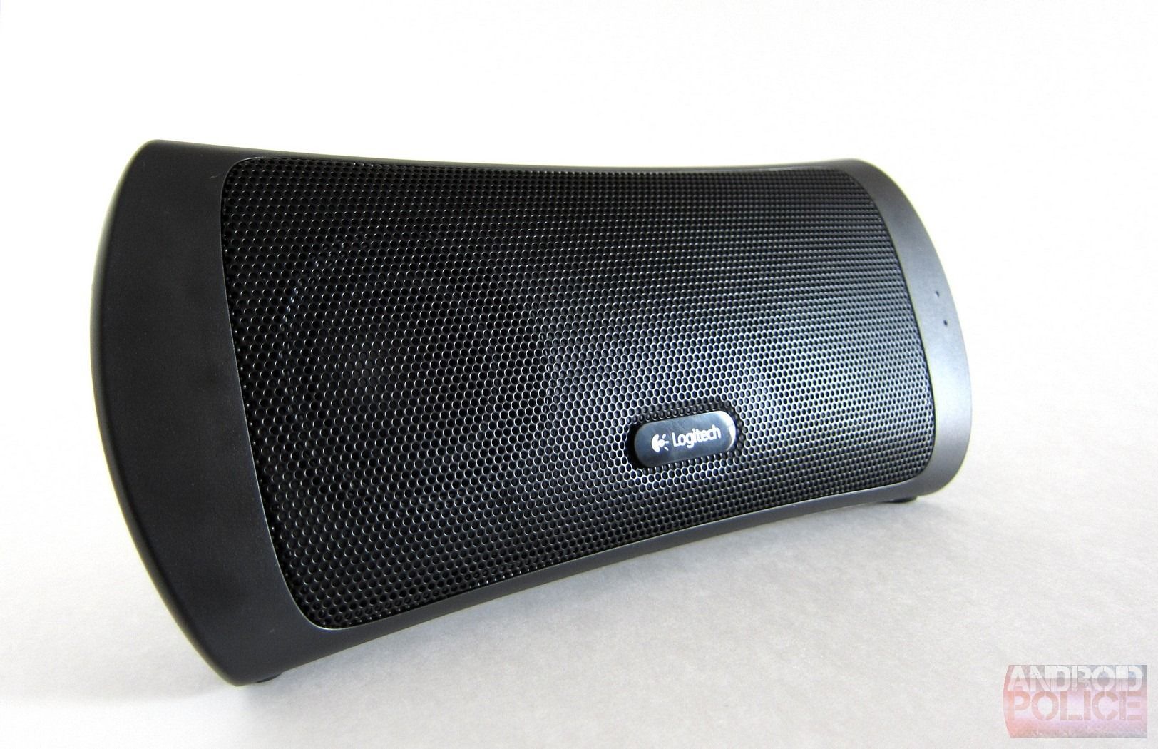 Logitech Z515 Bluetooth Speaker Lighting Review: Twice The Size Of The ...