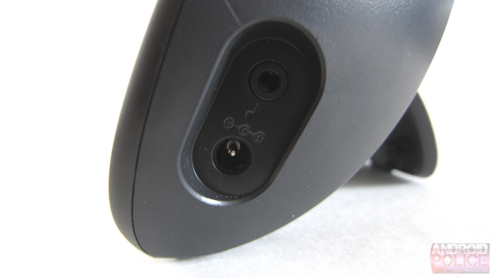 Logitech Z515 Bluetooth Speaker Lighting Review: Twice The Size Of The ...