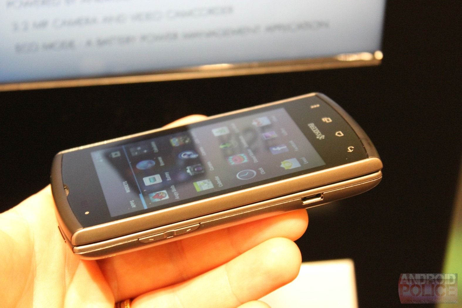 CTIA 2012: Hands-On With Kyocera Hydro And Rise [Video, Photos]