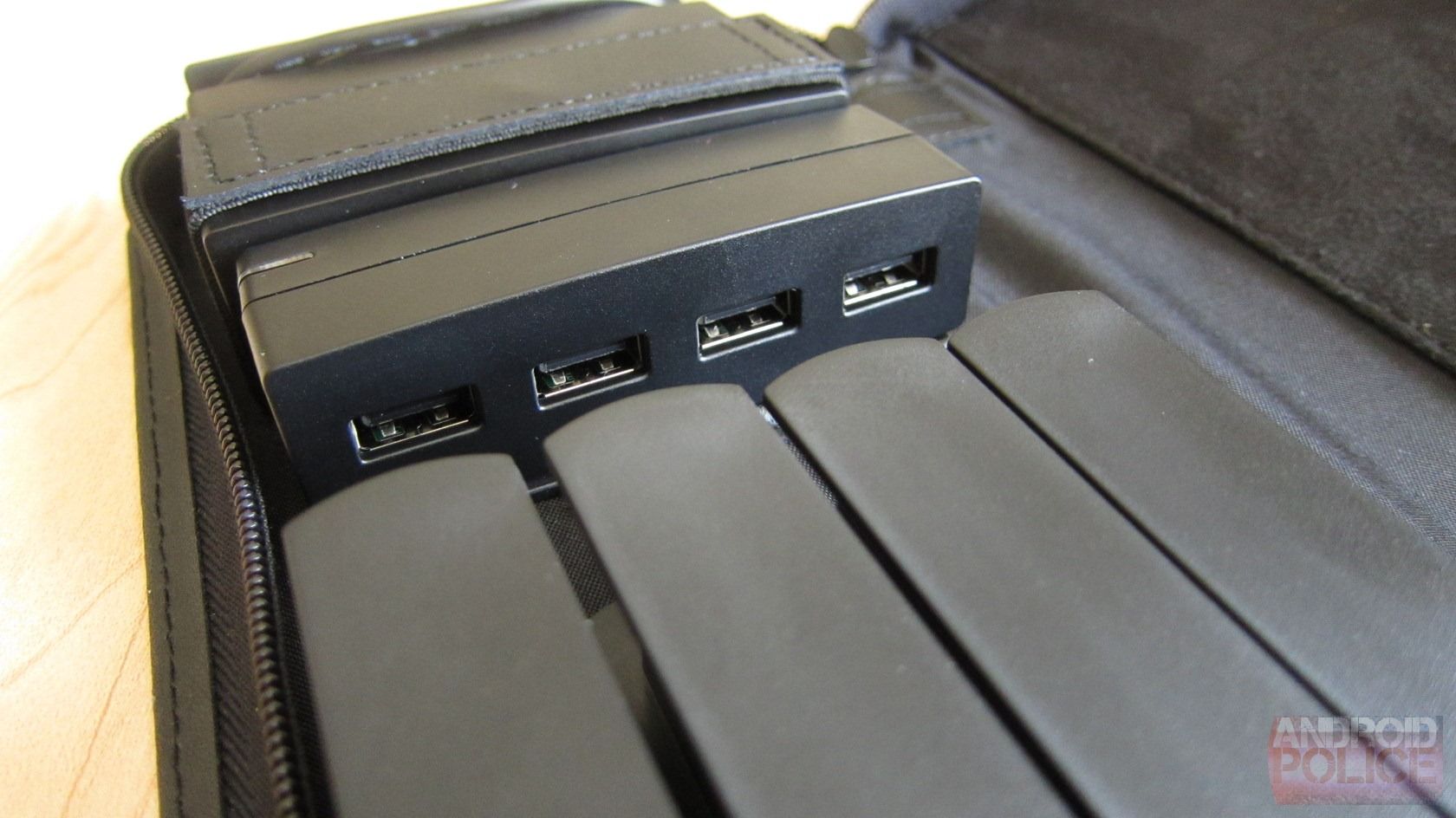 [Quick Look] AViiQ Portable Charging Station With Cable Rack System