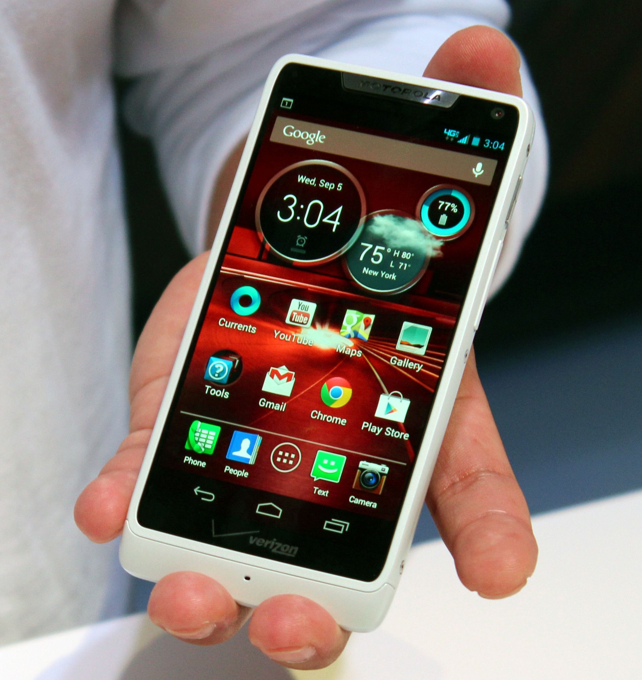 Hands On With The New DROID RAZR Family