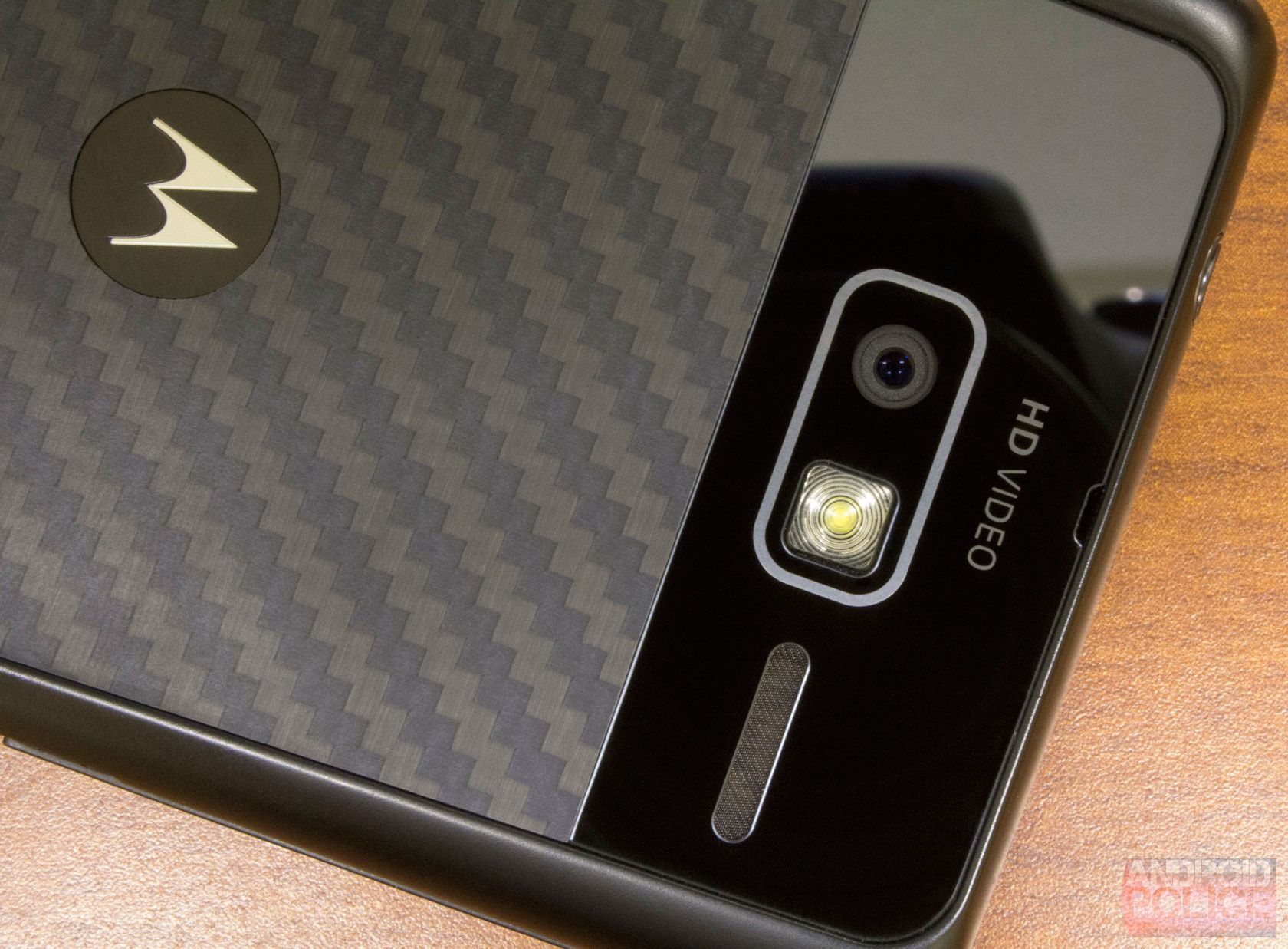 Motorola DROID RAZR M Review: This Is What Budget Phones Are Like Now ...