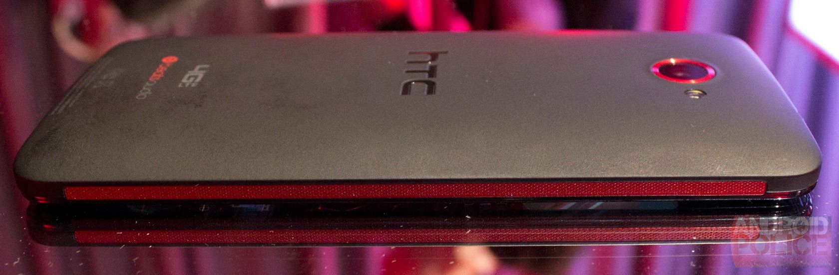 Hands on With The HTC DROID DNA: So Many Pixels!