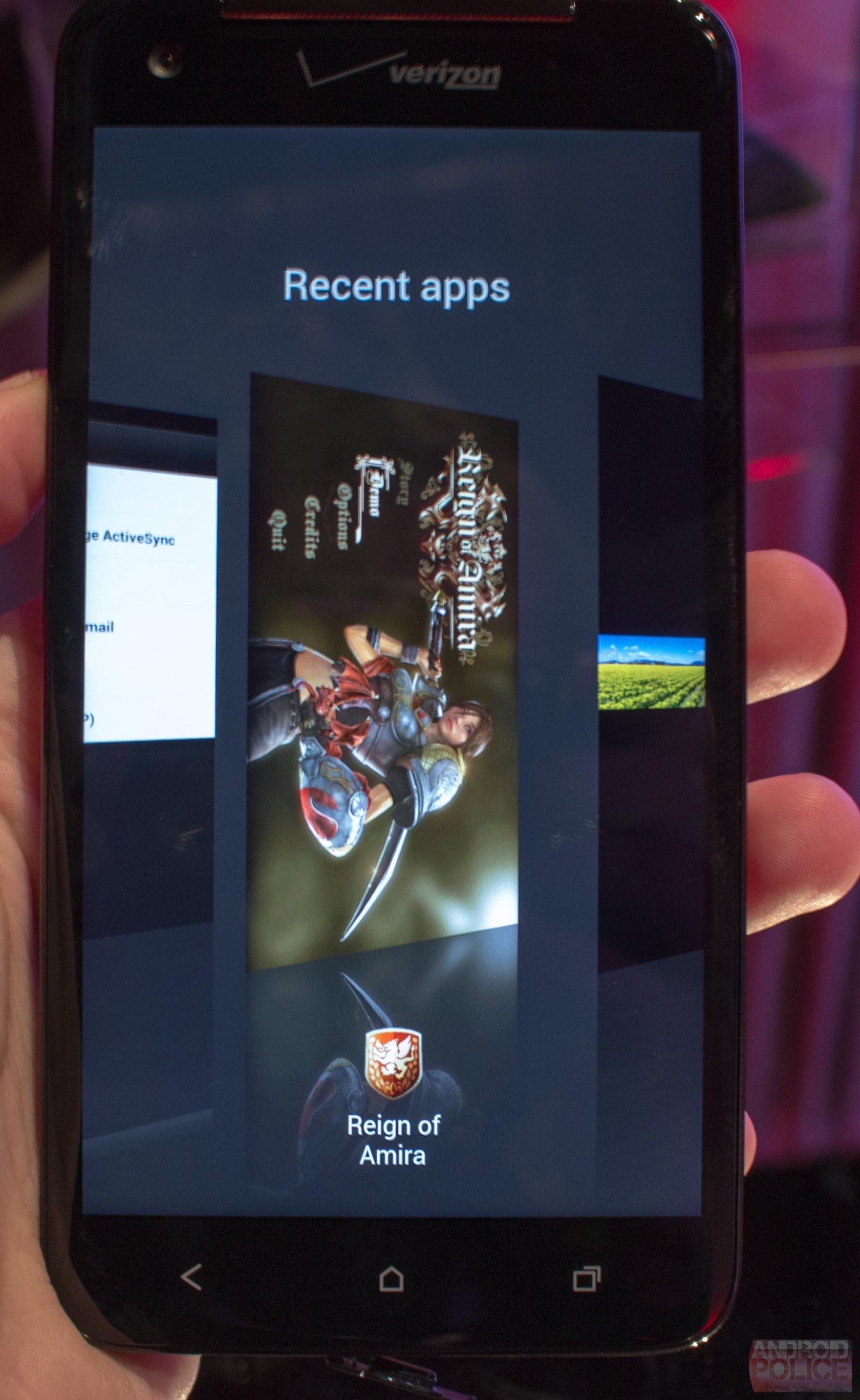 Hands on With The HTC DROID DNA: So Many Pixels!