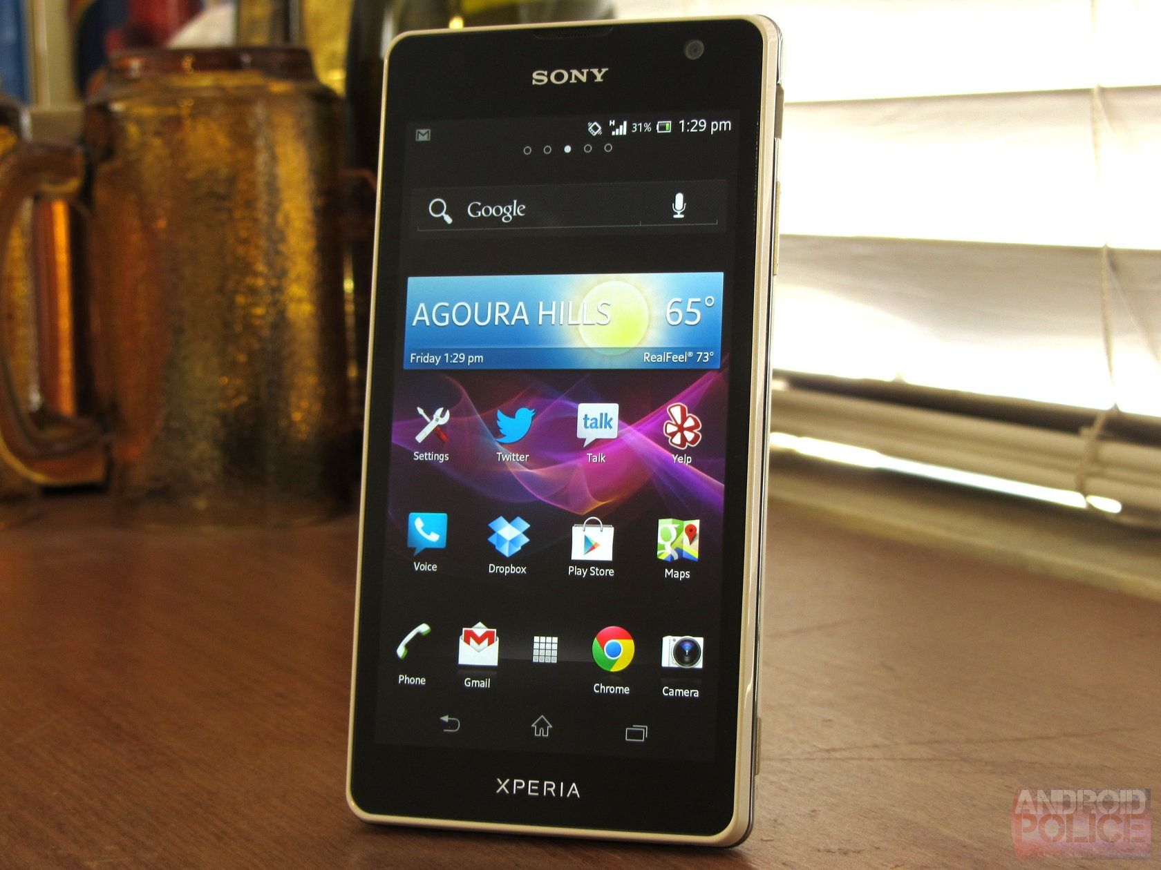 Xperia TX Review: Just Another Pretty Sony Phone That Isn't Very Good