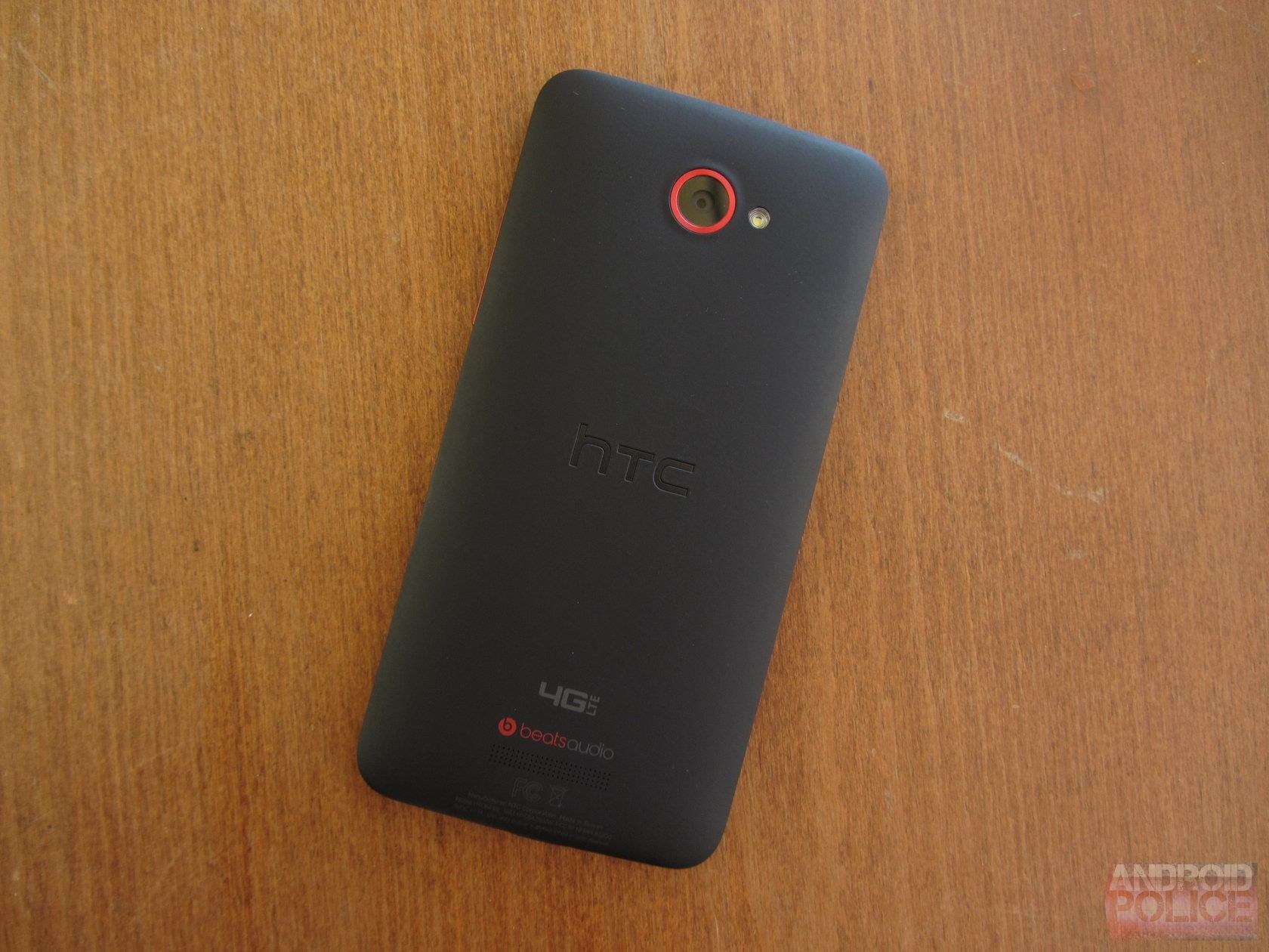 DROID DNA Review: Love It Or Hate It, This Is Verizon's Best DROID Yet