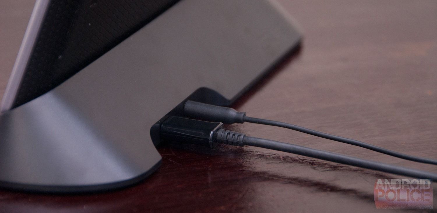 Official Nexus 7 Dock Quick Review: A Solid Accessory That's Worth Its ...