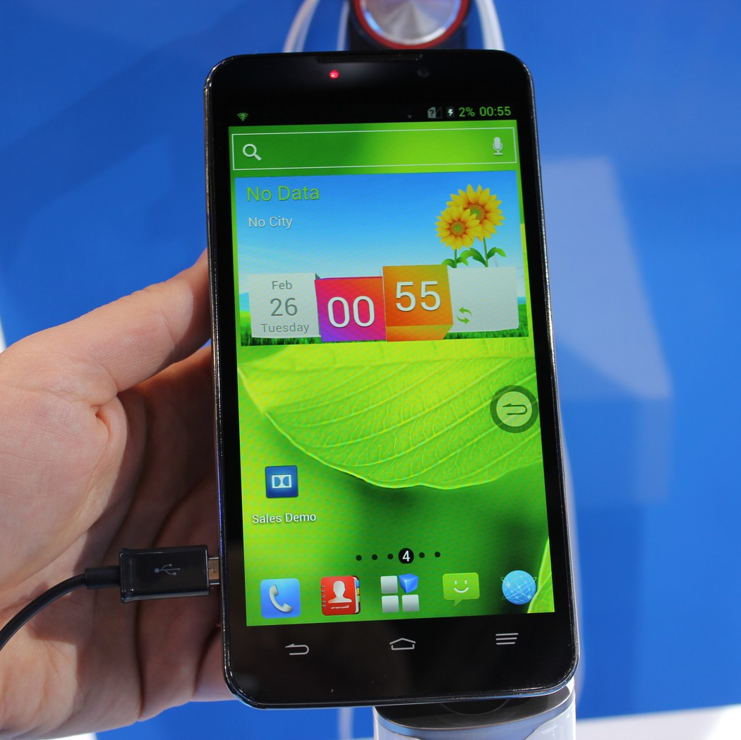 [MWC 2013] ZTE Launches The Grand Memo, A Massive 5.7" Device Using ...
