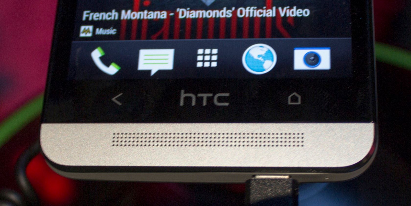 Hands-On With The HTC One - Great Build Quality, Great Screen, Odd ...