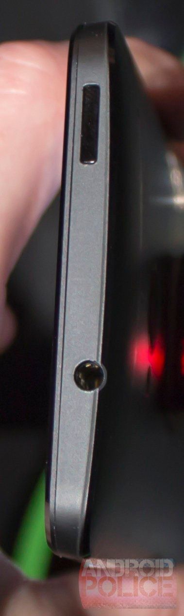 Hands-On With The HTC One - Great Build Quality, Great Screen, Odd ...