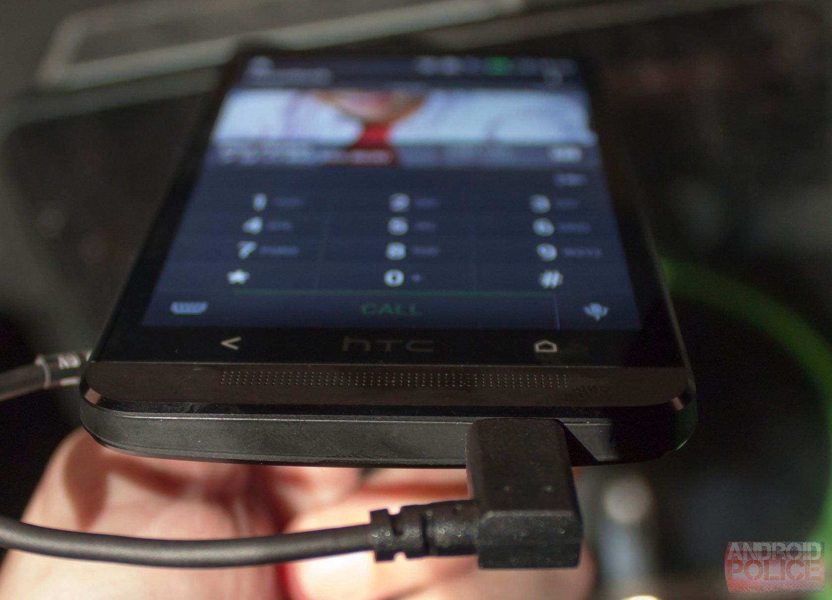 Hands-On With The HTC One - Great Build Quality, Great Screen, Odd ...