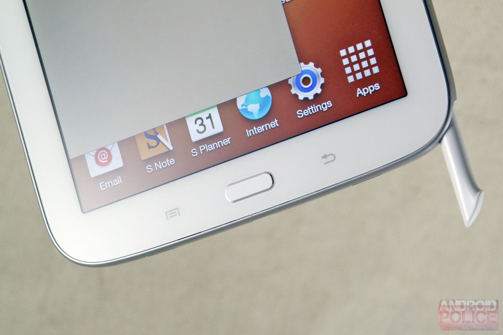 Samsung Galaxy Note 8.0 Review: A Midsize Tablet With A Lot To Love ...