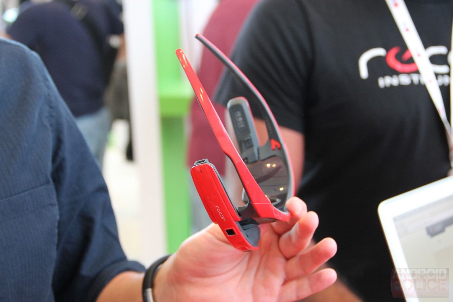 Recon Instruments Looks To 'Jet' Over Google Glass With New Heads-Up ...