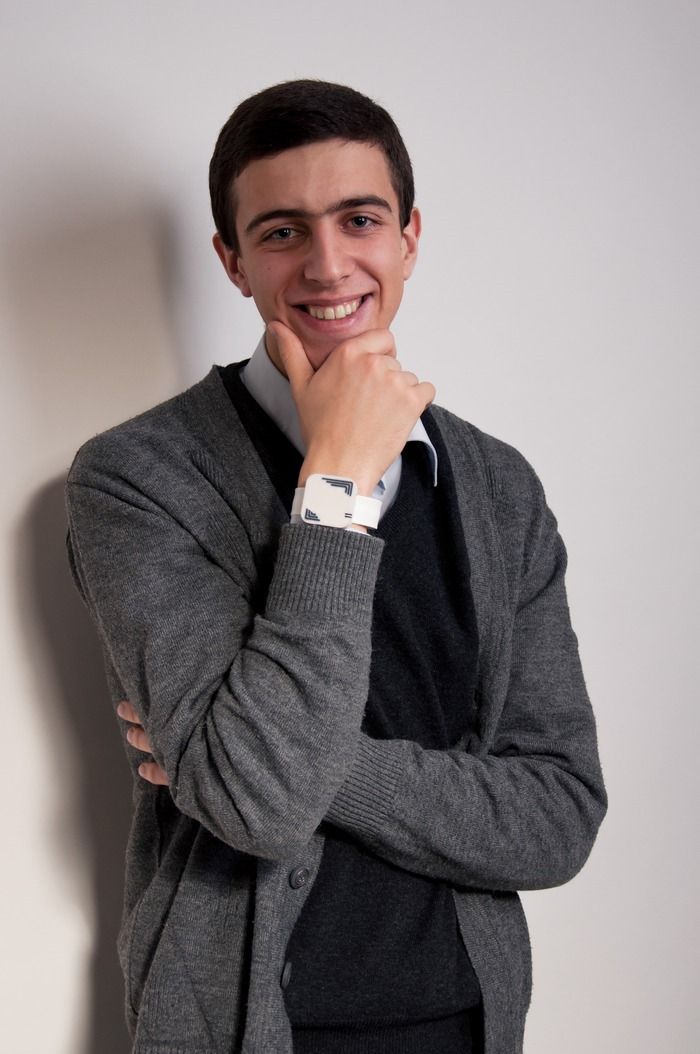 SIGMO Wearable Voice Translator Crushes Its $15,000 Indiegogo Goal With ...