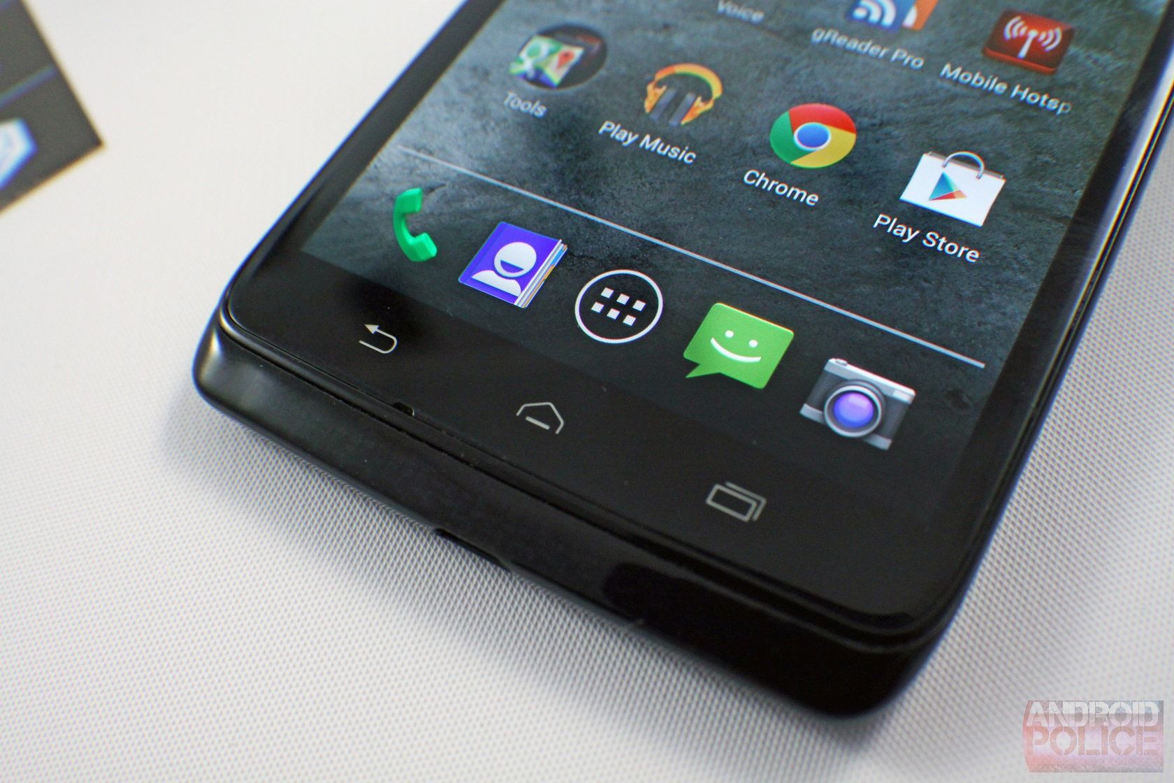 Motorola DROID Ultra Review: A Decent Phone In Search Of An Audience