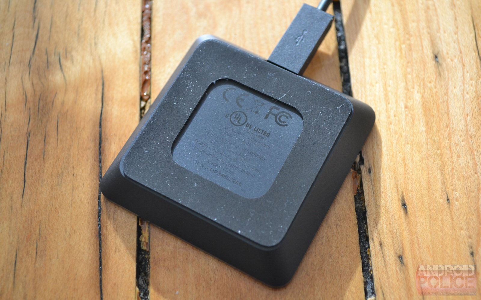 Nexus Wireless Charger (2013) Review: You Get What You Pay For