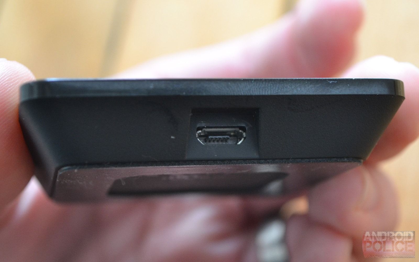 Nexus Wireless Charger (2013) Review: You Get What You Pay For