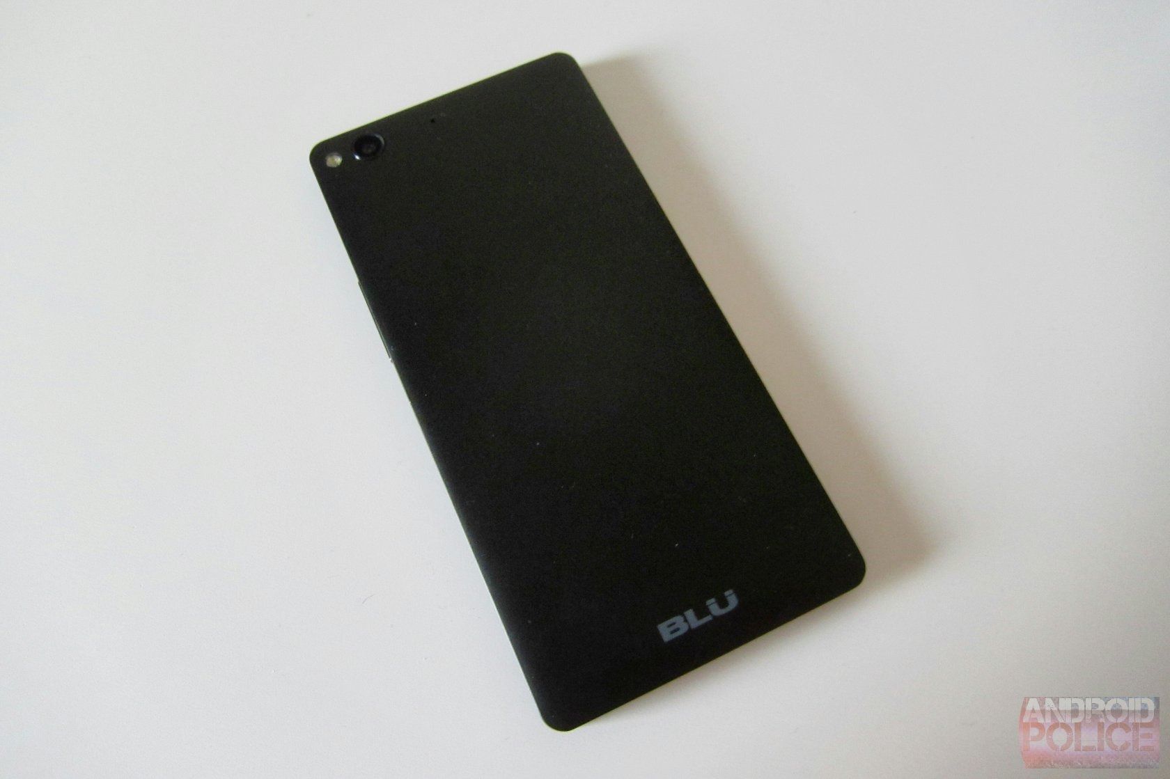 Hands On With Blu's First 1080p Flagship-Level Phone, The Life Pure