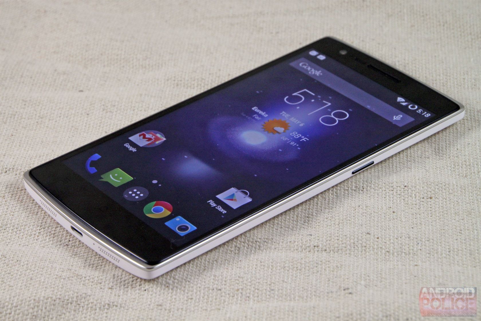 Hands-On And First Impressions Of The OnePlus One With CyanogenMod