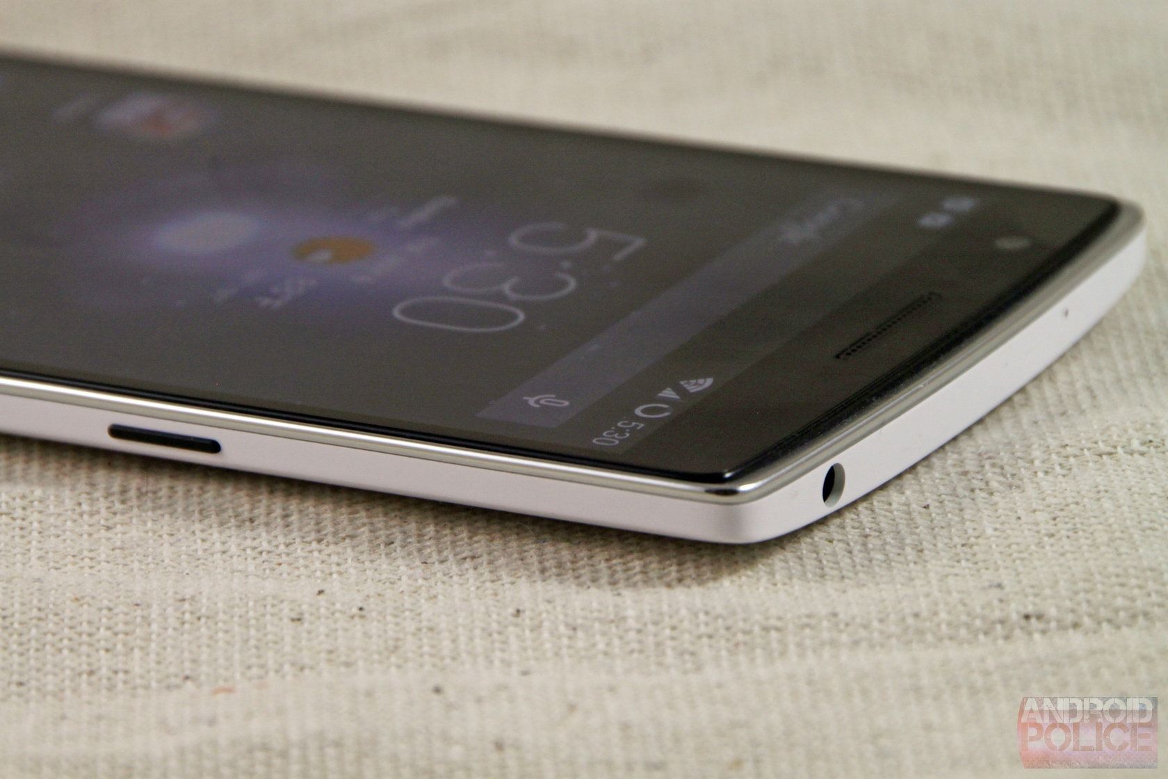 Hands-On And First Impressions Of The OnePlus One With CyanogenMod