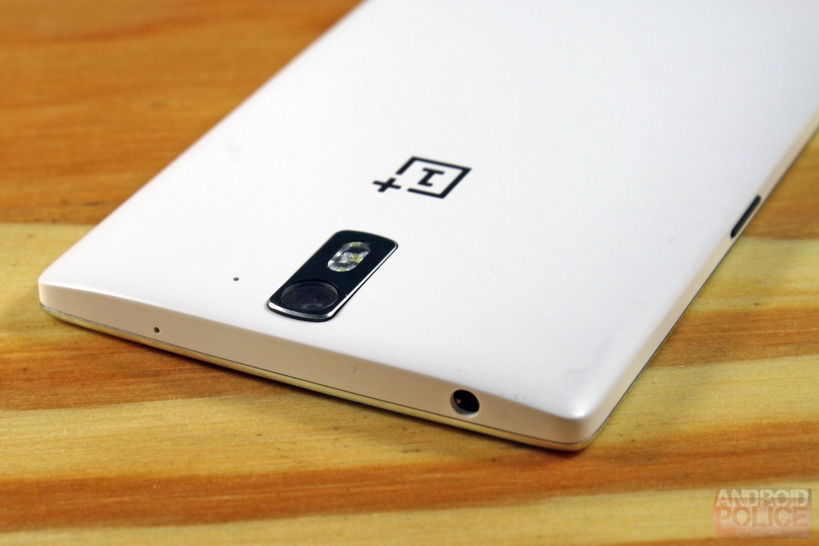 OnePlus One With CyanogenMod 11S Review: The Best Flagship Phone You ...