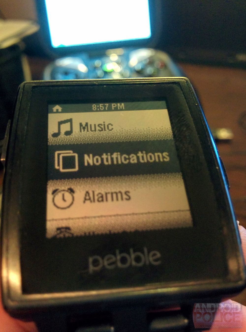 Pebble 2.2 Firmware Update Introduces Reorderable Launcher Menu, Volume ...