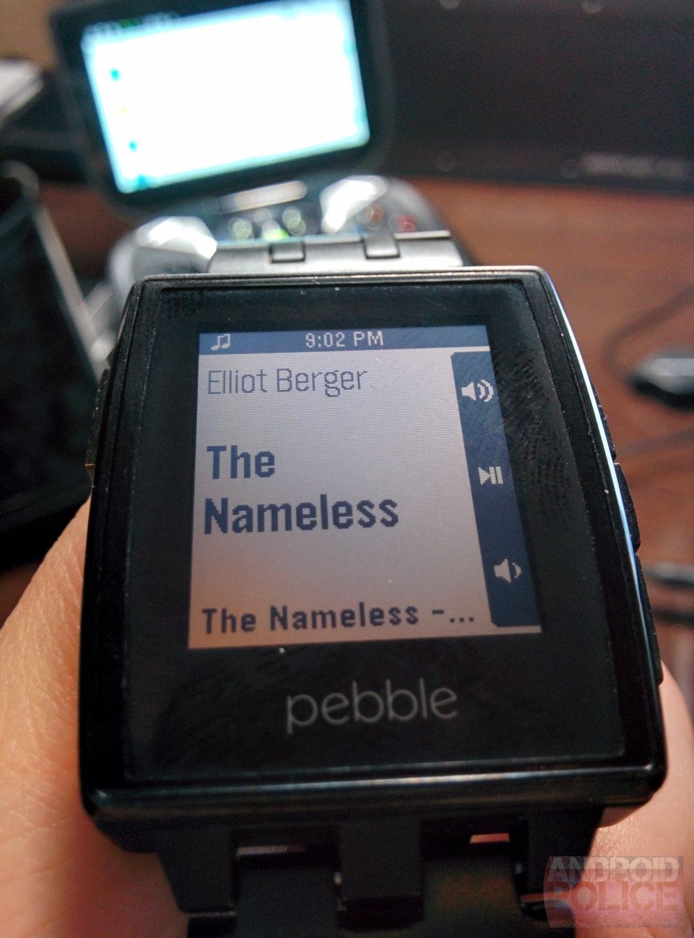 Pebble 2.2 Firmware Update Introduces Reorderable Launcher Menu, Volume ...