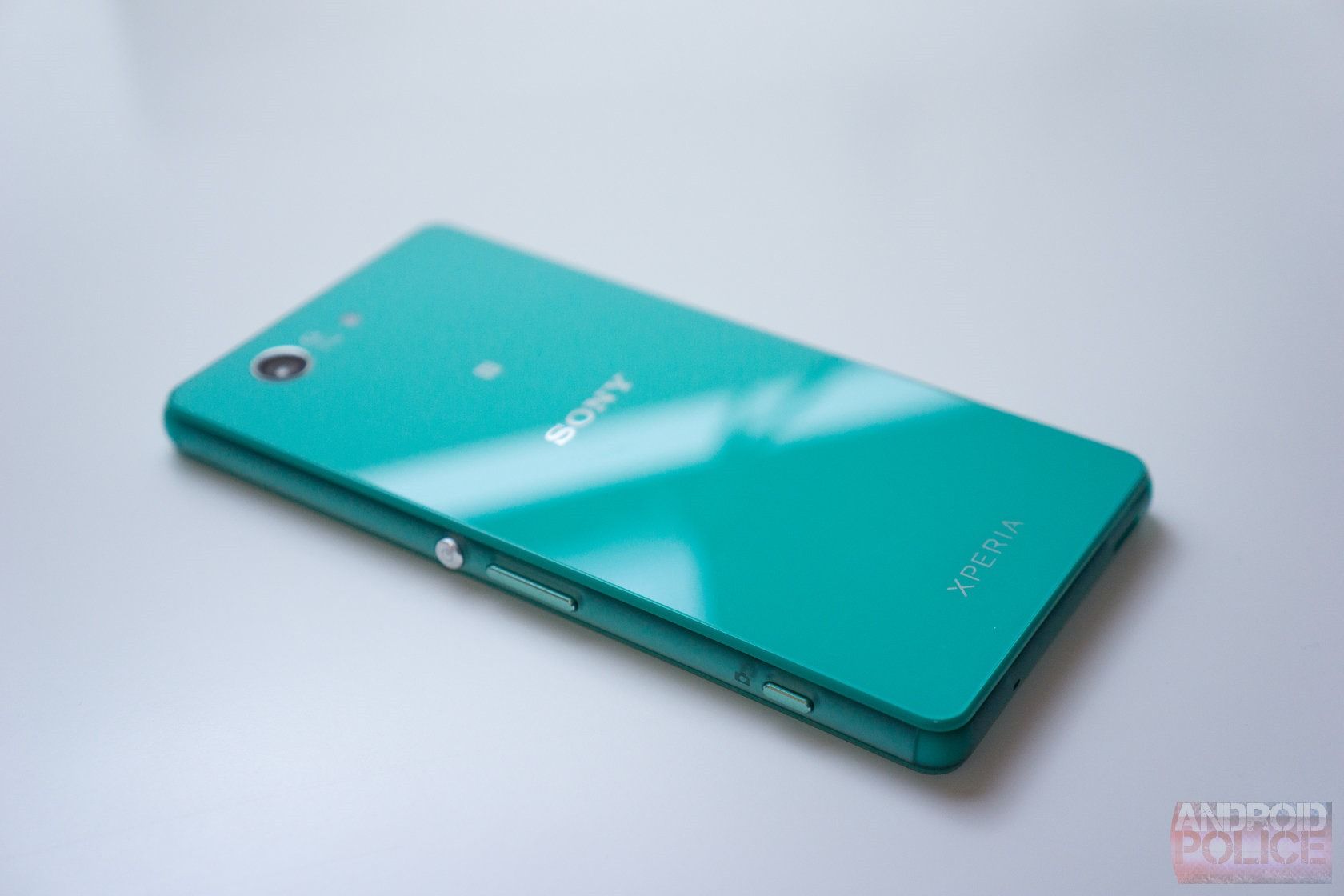 Hands-On With The Sony Xperia Z3, Z3 Compact, Z3 Tablet Compact, And ...